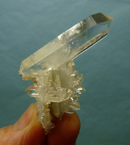 Double Terminated Quartz Crystal on Quartz Matrix